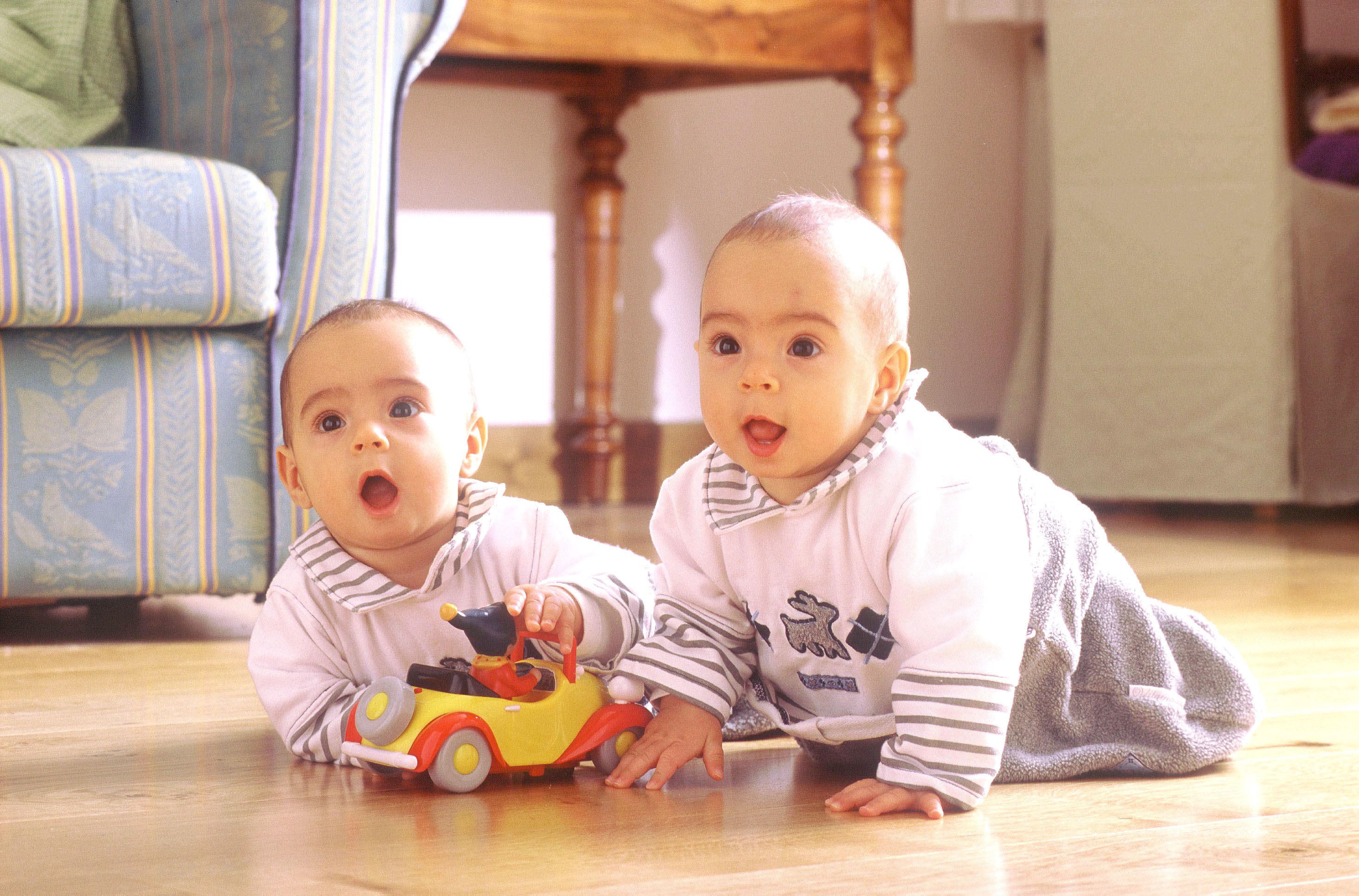 Gemenii: mituri și adevăr - REVISTA BABY: Pentru părinti și copii