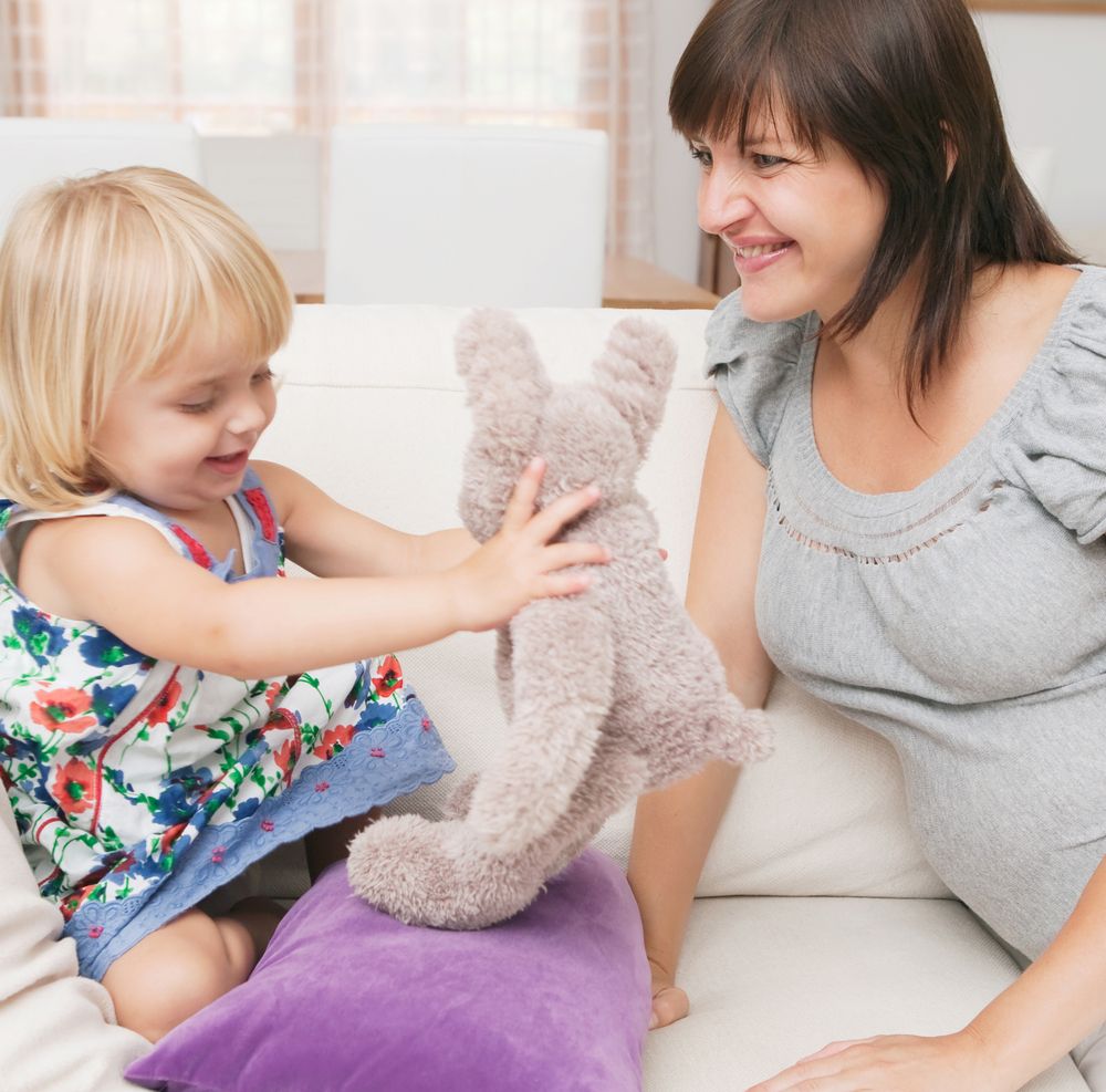 Cum să te comporți cu primul copil când se naște bebe - REVISTA BABY ...