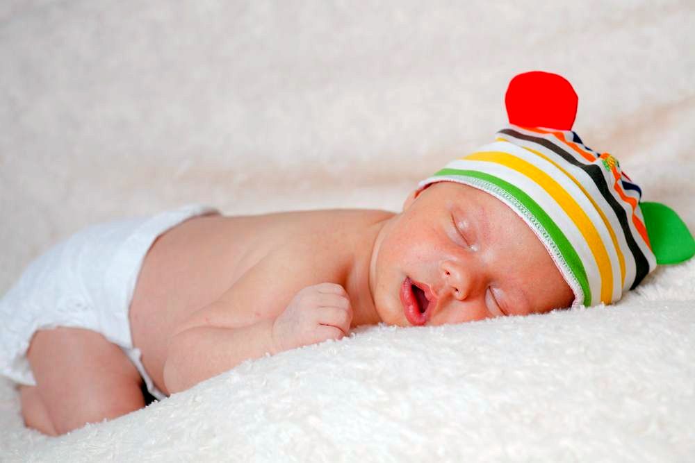 Poziții care te ajută să liniștești bebelușul - REVISTA BABY: Pentru ...